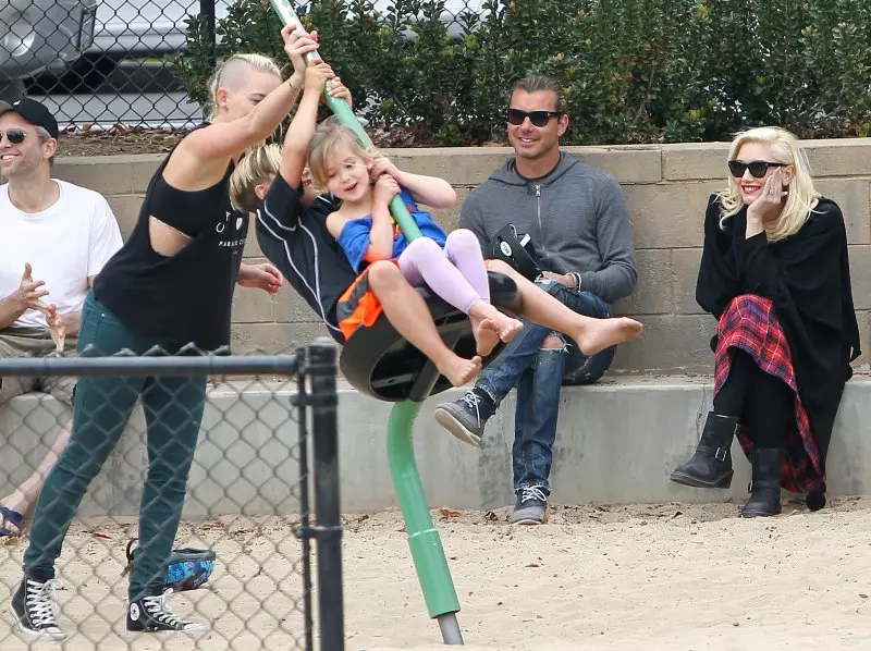 Mindy mann gwen stefani nanny ១៣