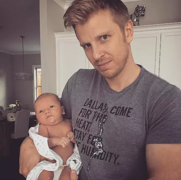 Sean Lowe dan Baby Samuel
