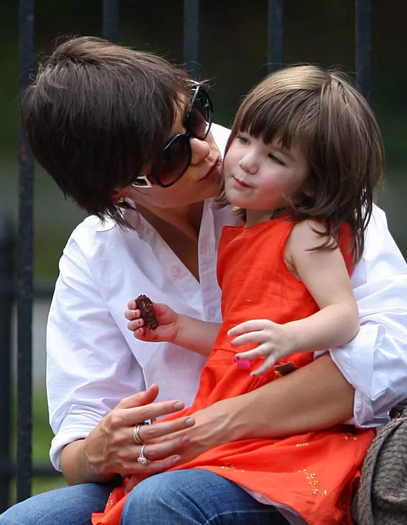 Katie Holmes Suri 2