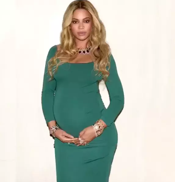 Beyonce baby bump bliźniaki 3