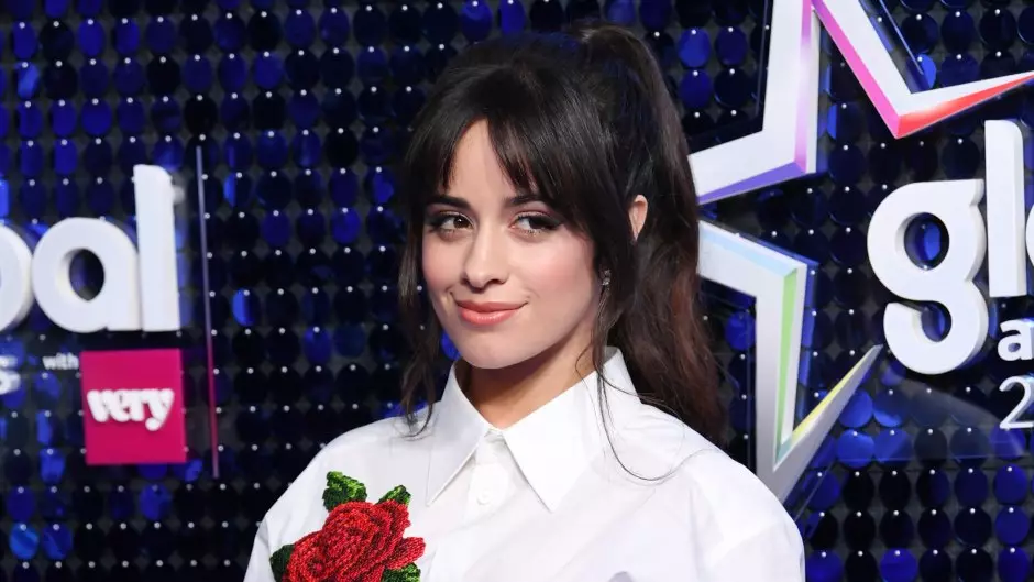 Citas de Camila Cabello sobre a positividad corporal, o amor propio