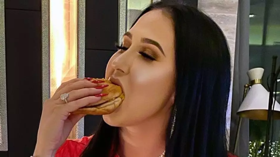 jaclyn-hill-body-shamer-burger