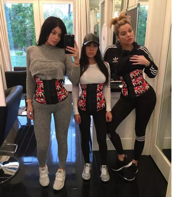 Kylie kourt khoe beli