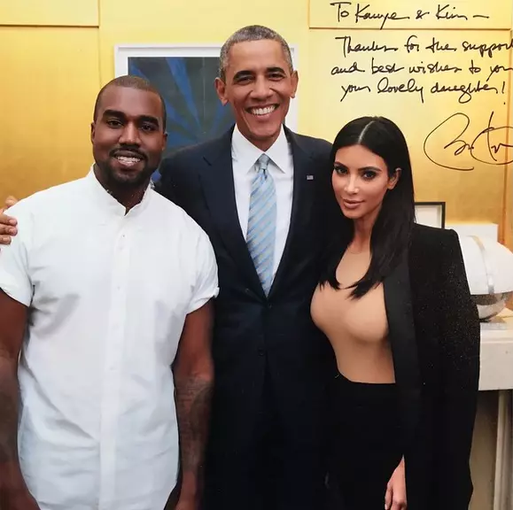 Αυτά φορούσε η Kim Kardashian όταν αυτή και ο Kanye West γνώρισαν τον πρόεδρο Barack Obama - Life & Style