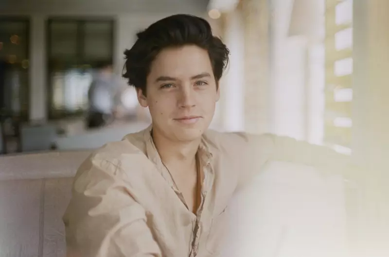 Cole sprouse ljus