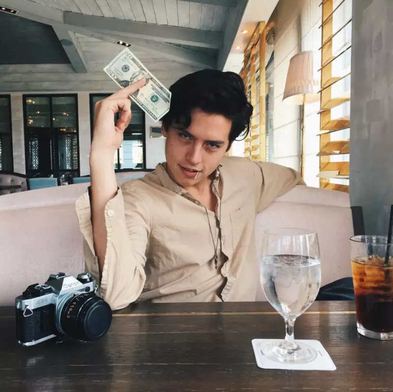 Cheque de Cole sprouse