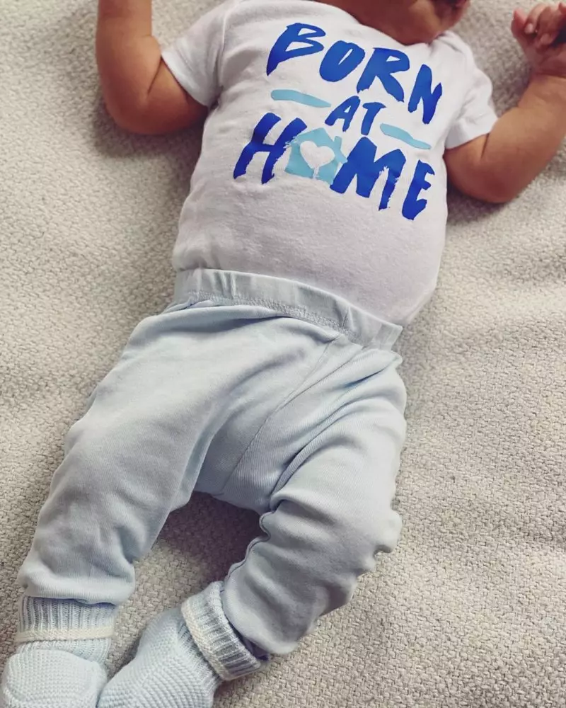 Ashley Grahamov sin Isaac Baby Photos