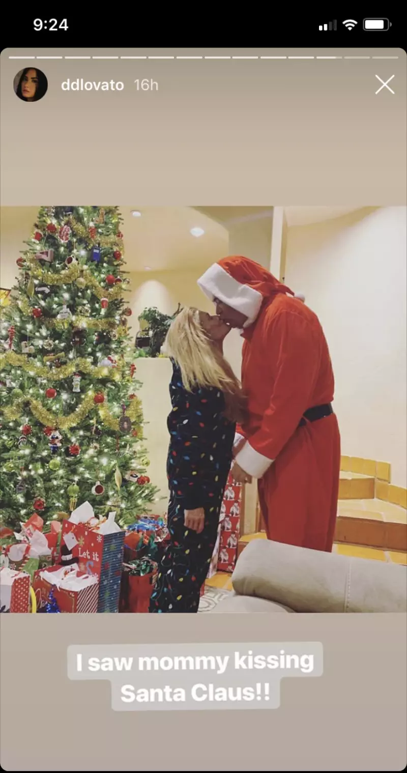 demi-lovato-christmas-post-rehab