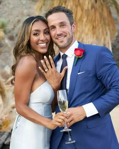 Kini idi ti Bachelorette's Tayshia Adams ati Zac Clark Pipin?