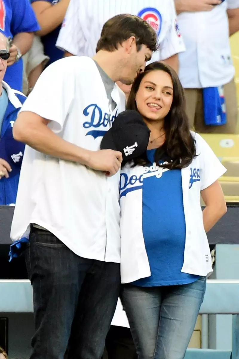 Mila Kunis Ashton Kutcher