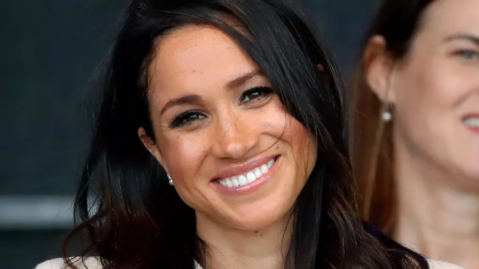 Gaya Meghan Markle