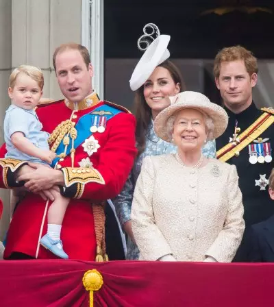 Tub Vaj Ntxwv William Kate Middleton poj huab tais elizabeth Getty Images