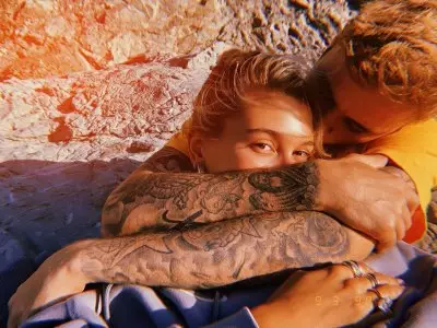 Hailey Baldwin Justin Bieber stranddag