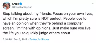 Khloe Kardashian difende i suoi migliori amici su Twitter