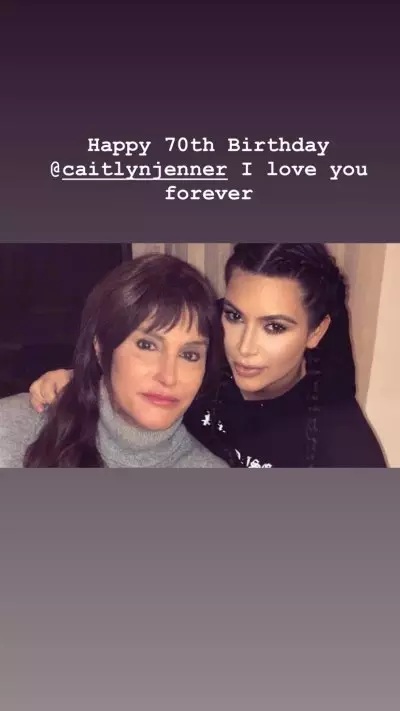 Kylie Jenner Kim Kardashian deziras al Caitlyn Jenner Feliĉan 70-an Naskiĝtagon Meze de Familia Rift