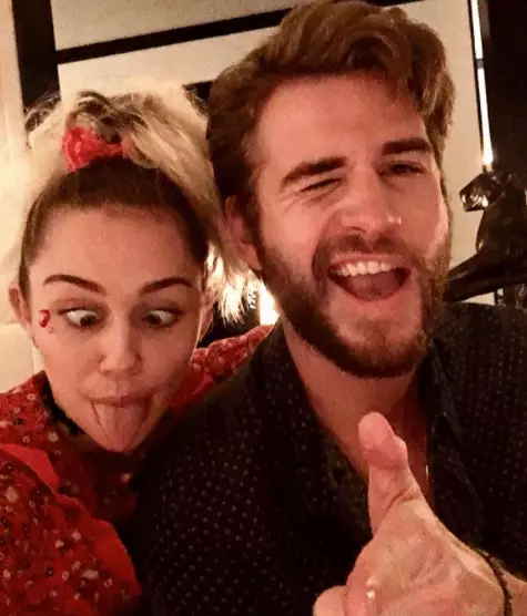 Miley cyrus liam hemsworth 1