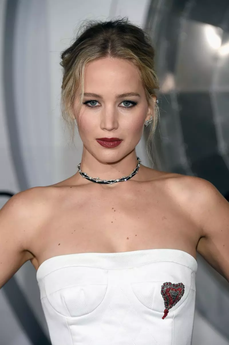 នាង Jennifer Lawrence