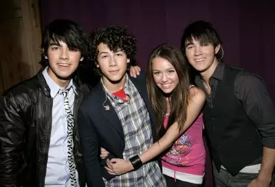 brata miley cyrus jonas