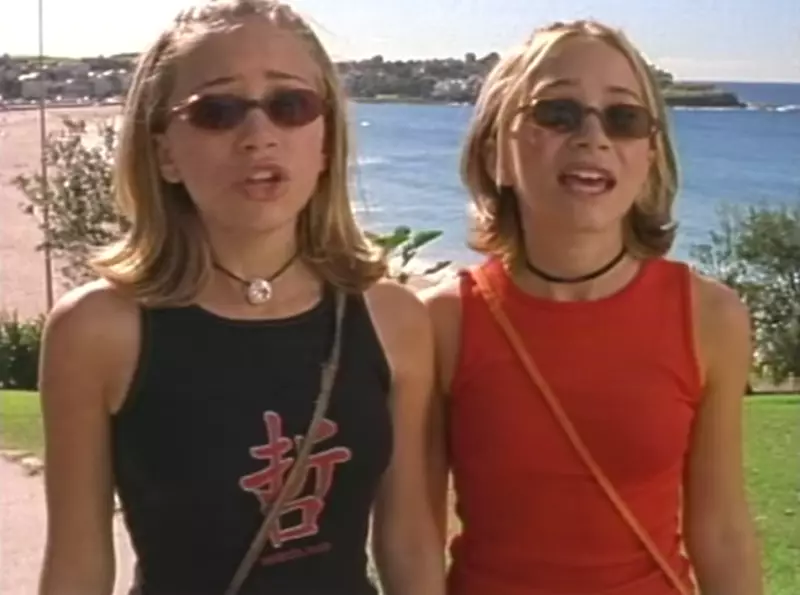 Mary Kate e Ashley minúsculos óculos de sol