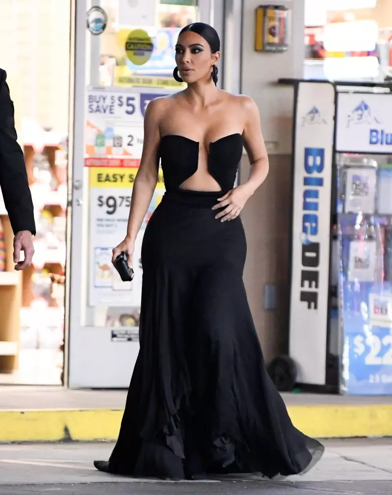 Poročna obleka Kim Kardashian Paris Hilton