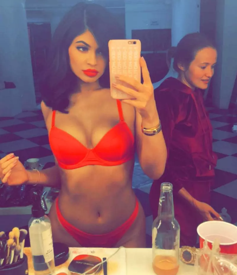 Kylie Jenner 2