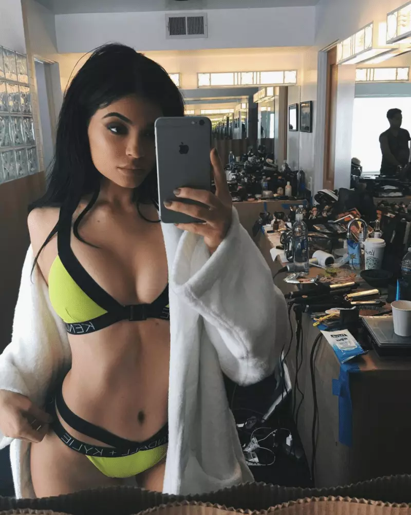 Kylie jenner ၅