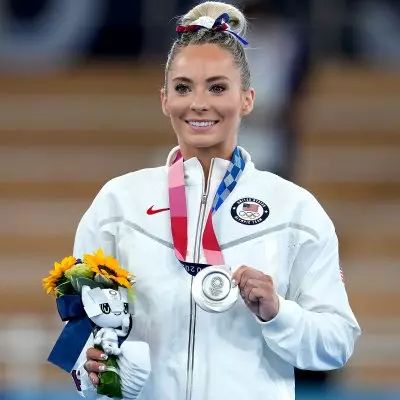 MyKayla Skinner's Net Worth wani ɗan asiri ne - Amma nasarar da ta samu a gasar Olympics za ta sanya tsabar kudi a banki.