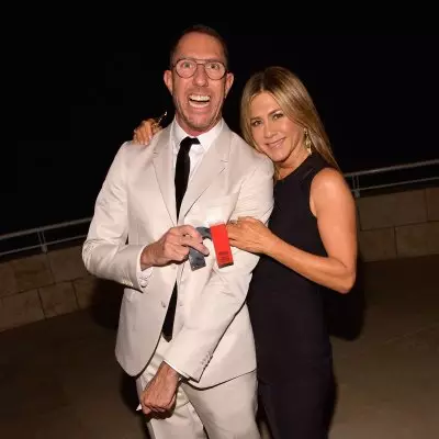 Jennifer Aniston kasama si Chris McMillan