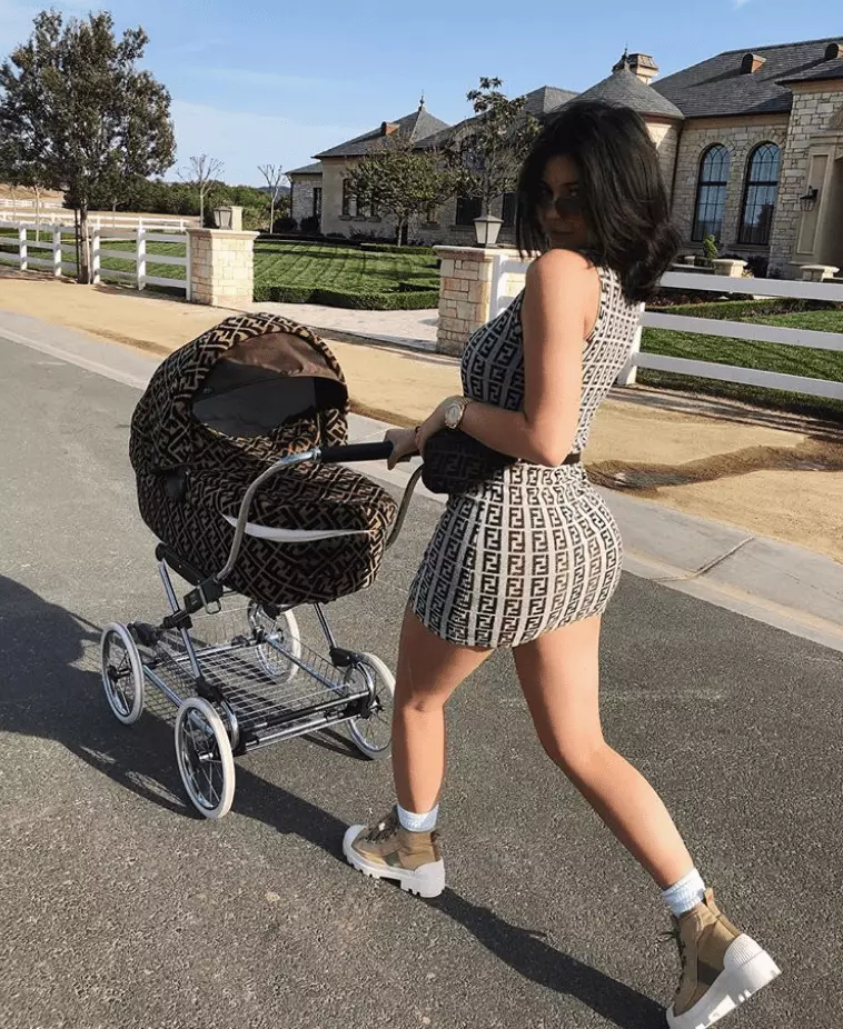 Stormi fendi rati