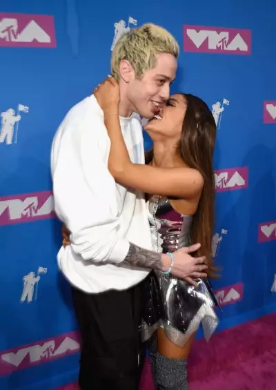 ariana grande pete davidson