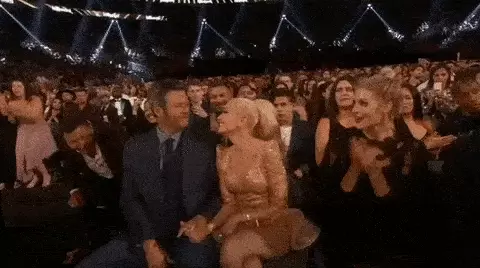 blake shelton gwen stefani bbmas