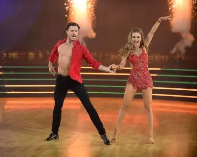 Siapa yang Pulang Saat Menari Bersama Bintang November 2 Minggu 8 GLEB SAVCHENKO, CHRISHELL STAUSE