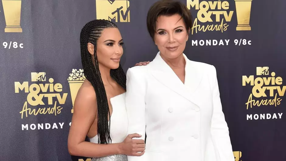 Mae Kris jenner yn llosgi sylw instagram kim kardashian