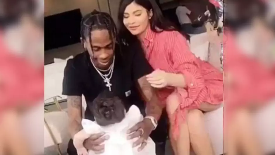 Fotoe vum Travis scott stormi