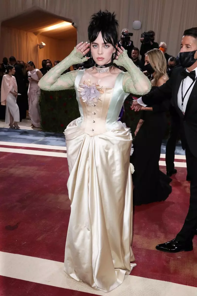 2022 оны хамгийн муу хувцасласан Met Gala