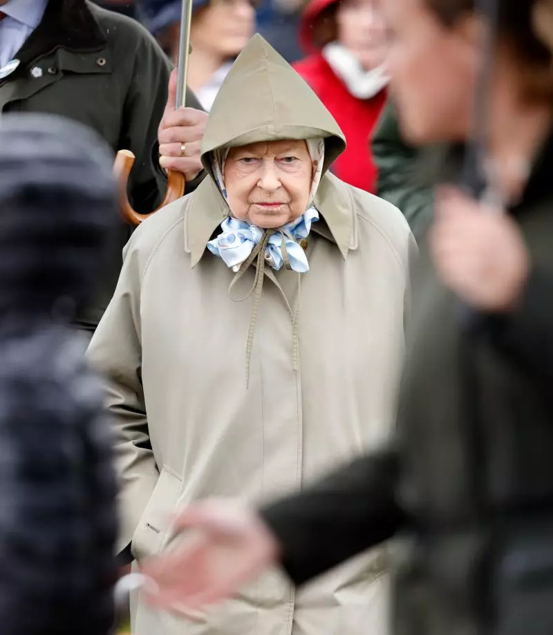 A raíña Isabel no espectáculo de cabalos real de Windsor