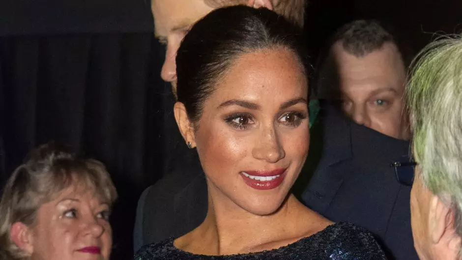 Meghan Markle með rauðan varalit