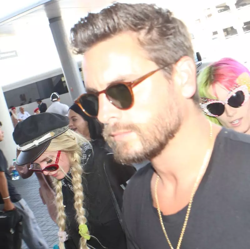 Scott disick Bella Thorne 5