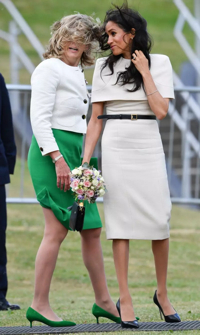 Grianghraif Greannmhar den Teaghlach Ríoga - Meghan Markle, an Prionsa Harry Kate Middleton, an Prionsa William agus níos mó