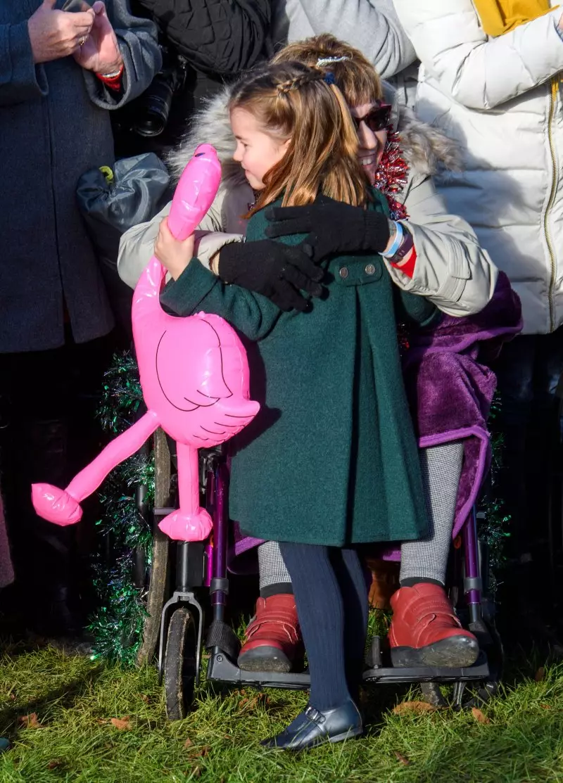 Princesa Charlotte con un flamenco