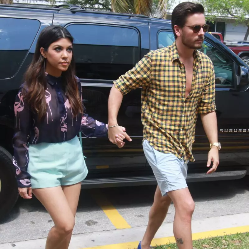 UKourtney kardashian scott disick