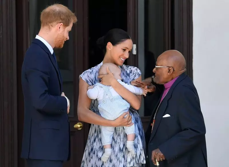 UPrince Harry noMeghan Markle bahlala beqinile ku-Archie