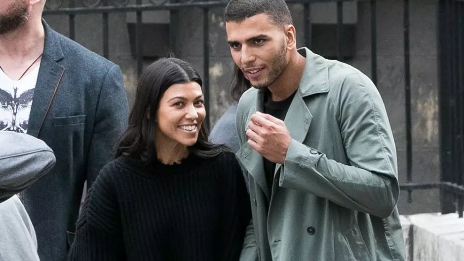 Kourtney kardashian mwenye mimba