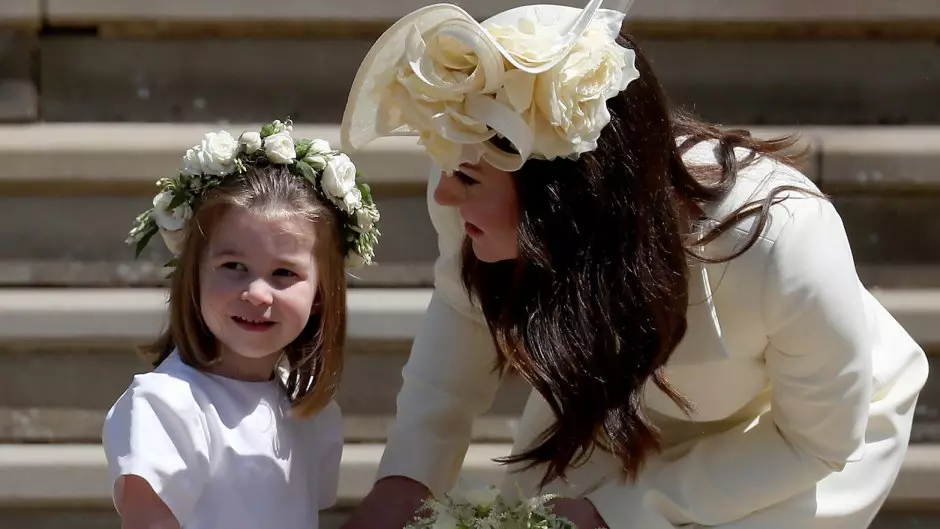 Prinzessin Charlotte a Kate Middleton bei der kinneklecher Hochzäit