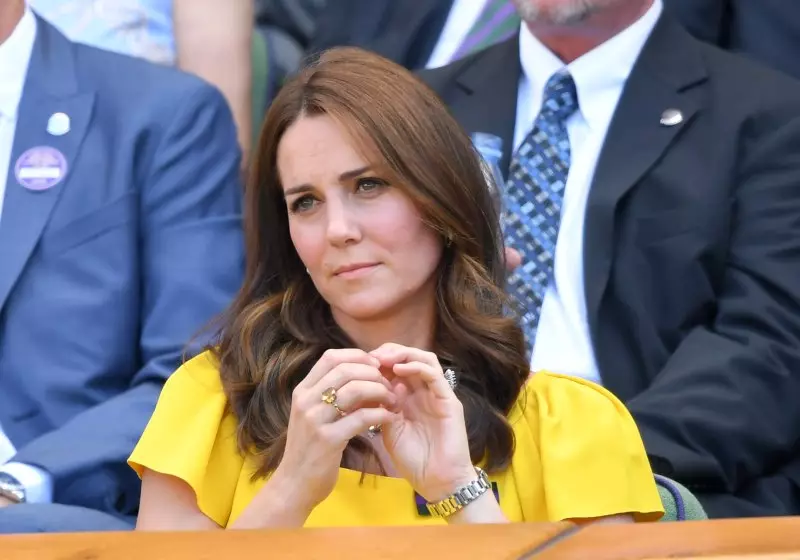 Kate Middleton se nudila