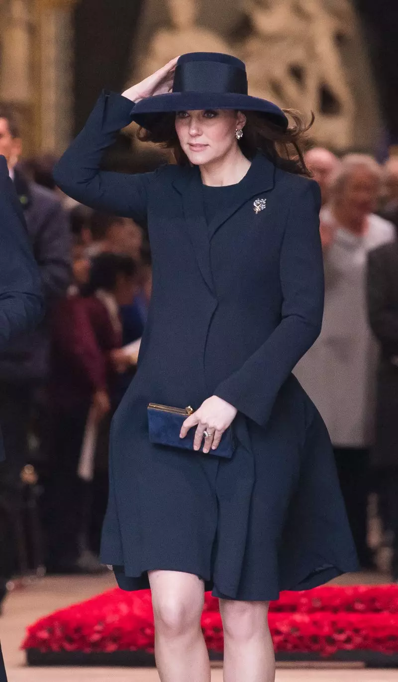 Fascinačný klobúk Kate Middleton