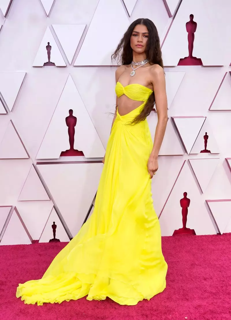 zendaya-καλύτερα-χειρότερα-ντυμένα-oscars-2021