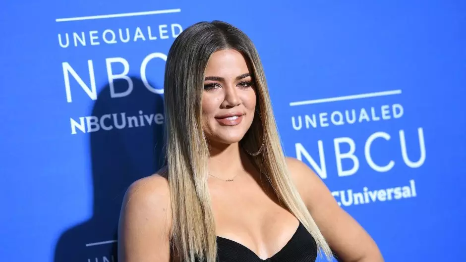 Si Khloe Kardashian nagsul-ob og itom nga tumoy sa pula nga karpet