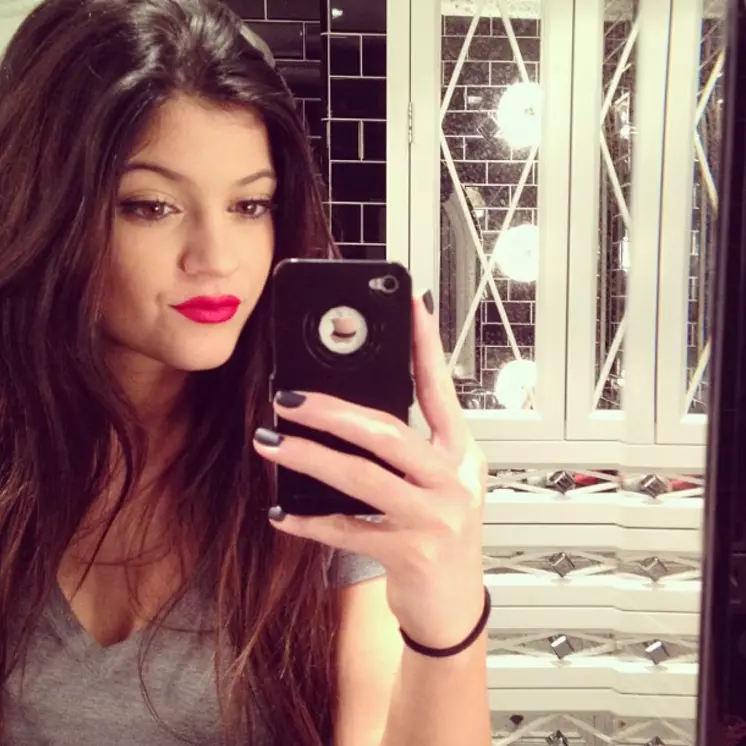 Kylie Jenner selfie 13