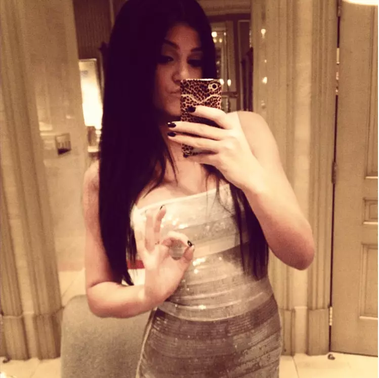 Kylie jenner selfie 9